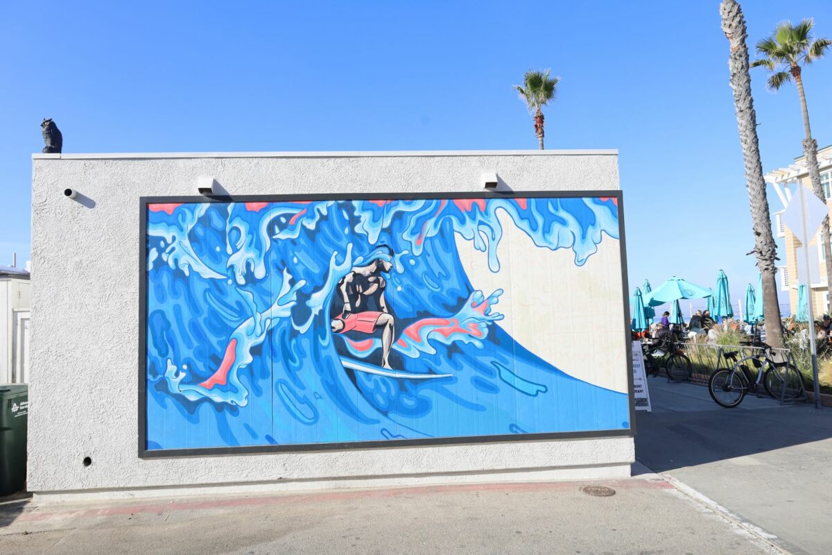 City of Hermosa Beach sees sign in Hennessey’s two can toucans - Easy ...